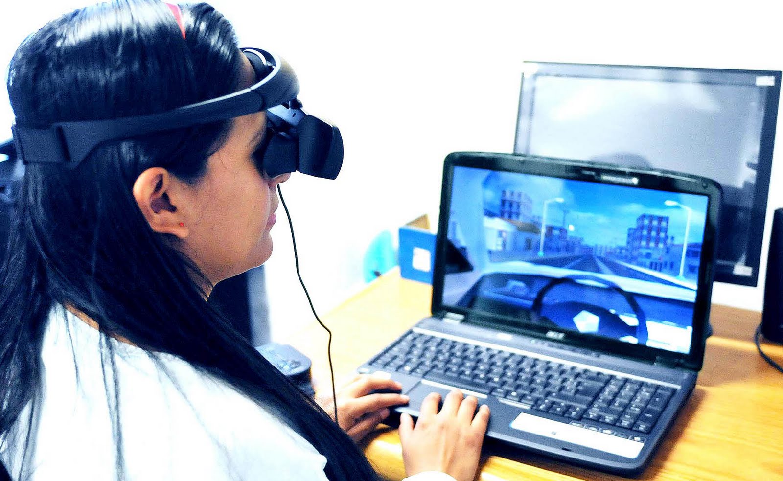 ORÍGENES DE LOS SISTEMAS DE REALIDAD VIRTUAL Y REALIDAD AUMENTADA