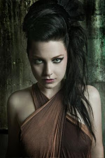 Amy Lee de Evanescence dice: "No te Asustes" en ataque epiléptico