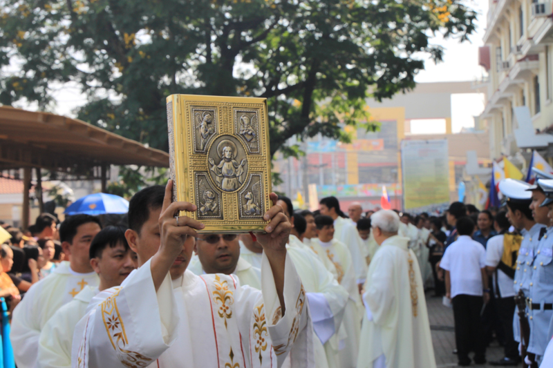 PromdiENVIRONMENT: Jubilee priests procession