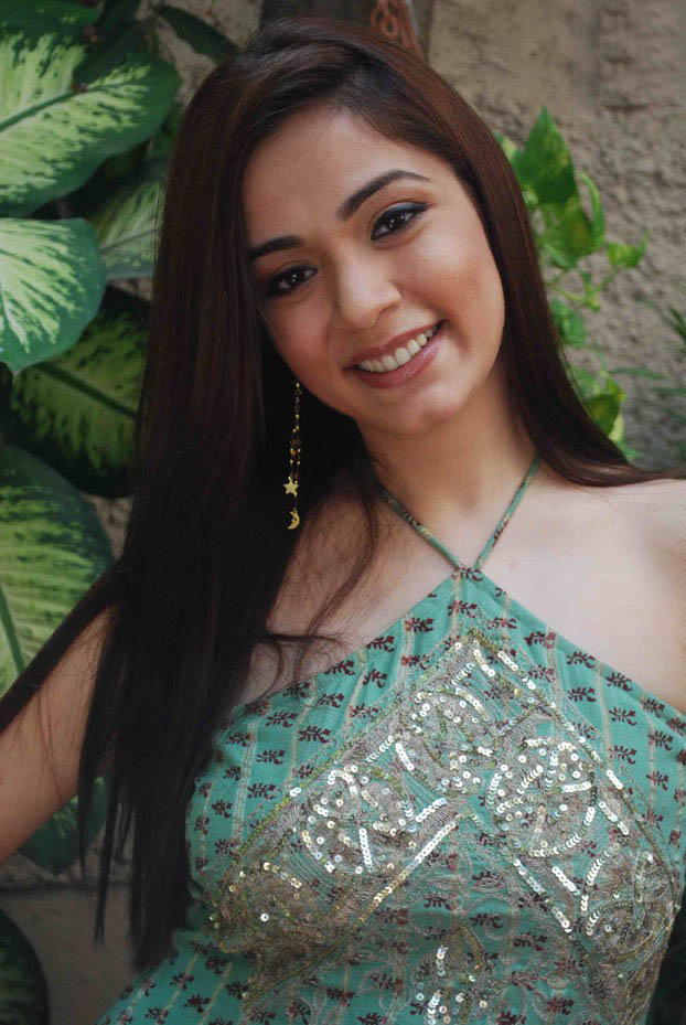 Nargis Bagheri Photo Gallery | Celebrities Photos Hub