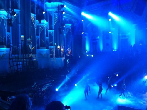 Gaga This Way.: Gaga en monster hall (Australia)