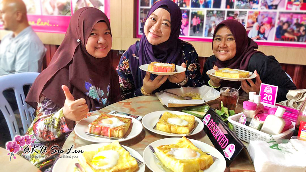 Roti Kasih dan Roti Ayang di Ayang Cafe, Kota Bharu, Kelantan