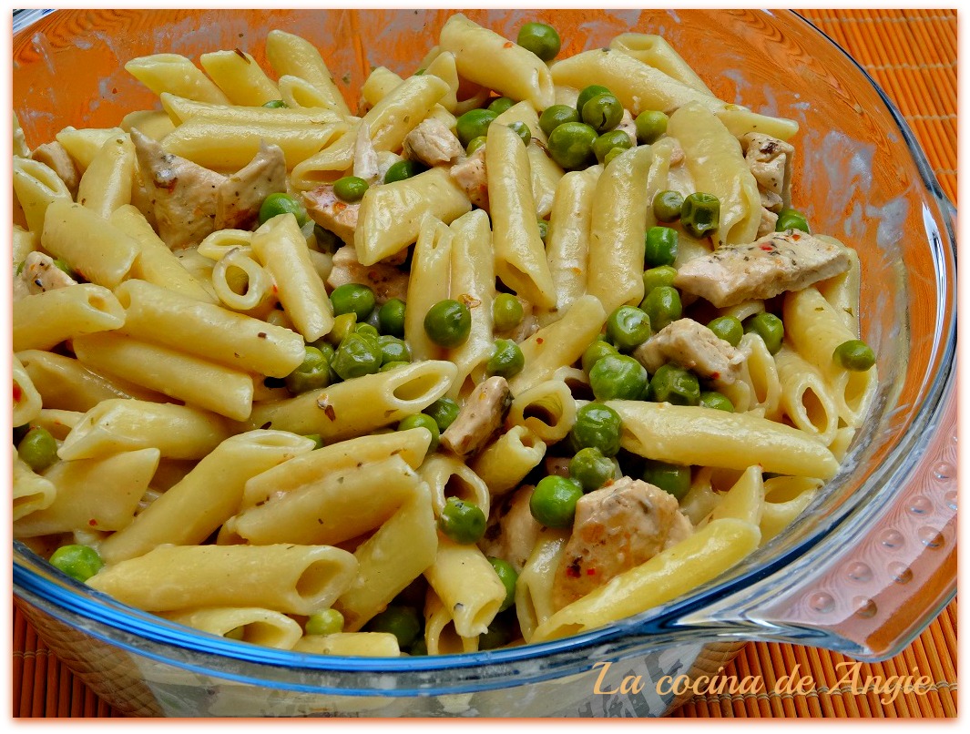 La cocina de Angie: MACARRONES CON POLLO A LA CREMA