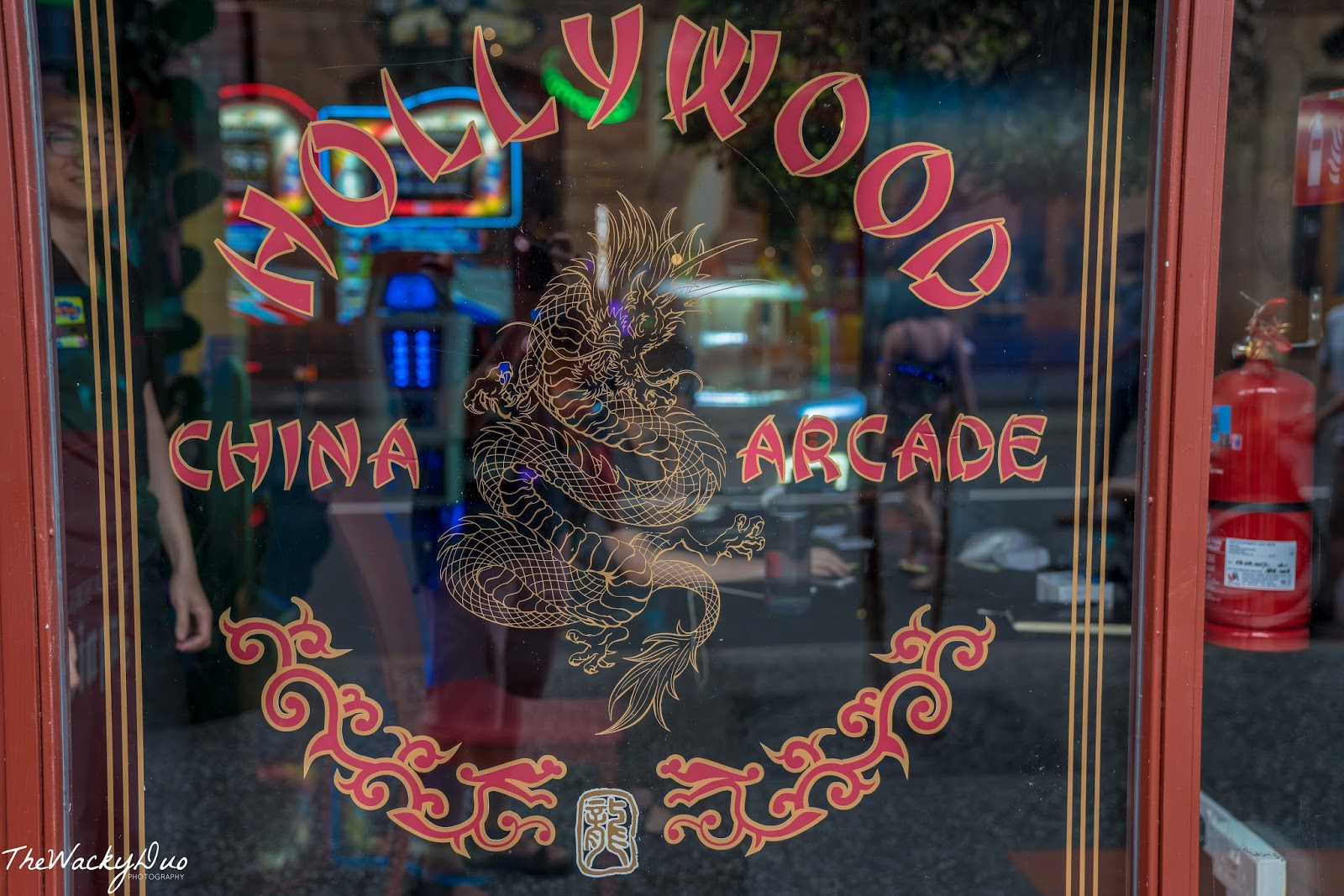 Hollywood China Arcade @ Universal Studios Singapore - TheWackyDuo.com ...