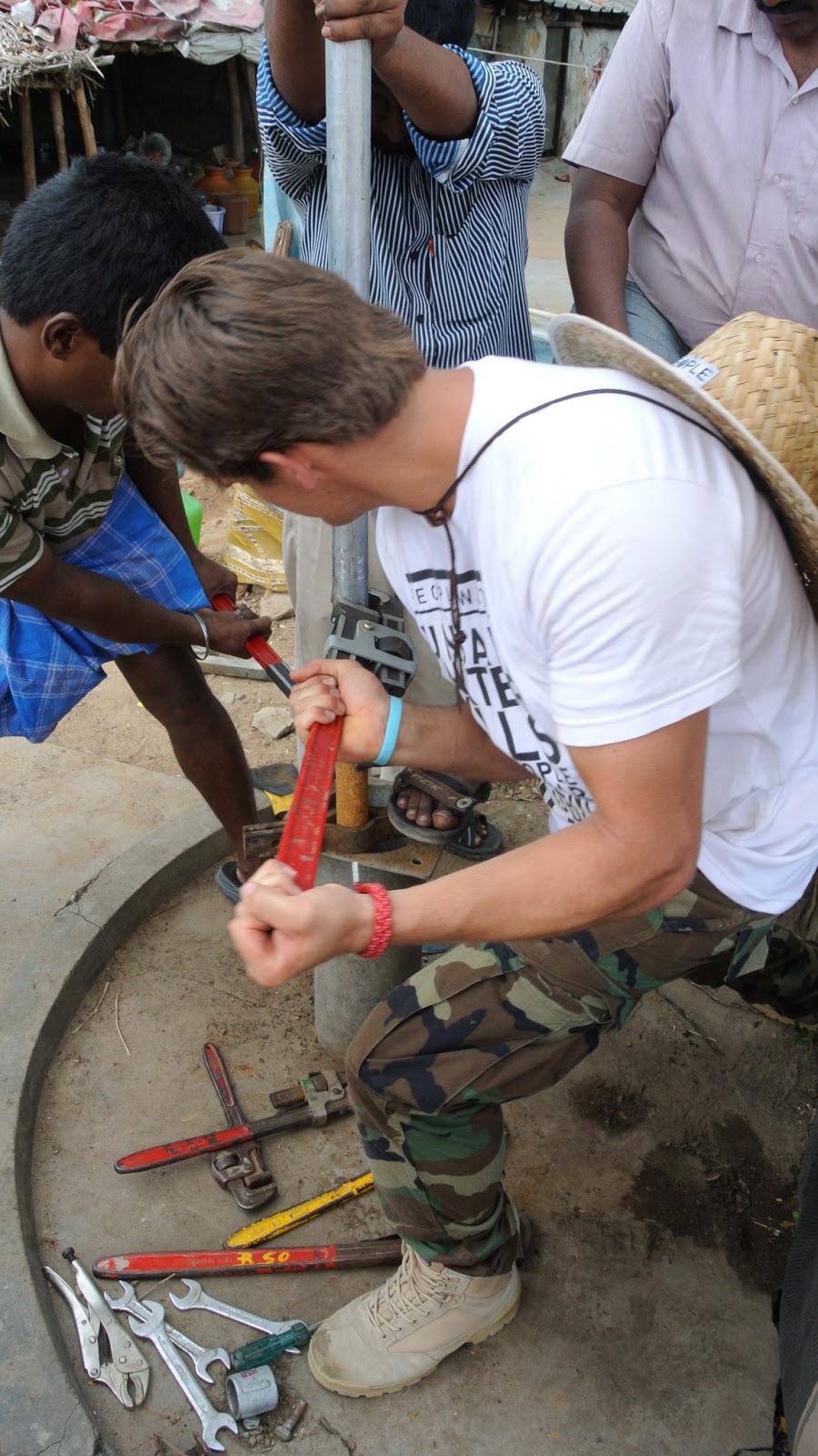 Walajabad Well Project with People Water - Rising Star Outreach