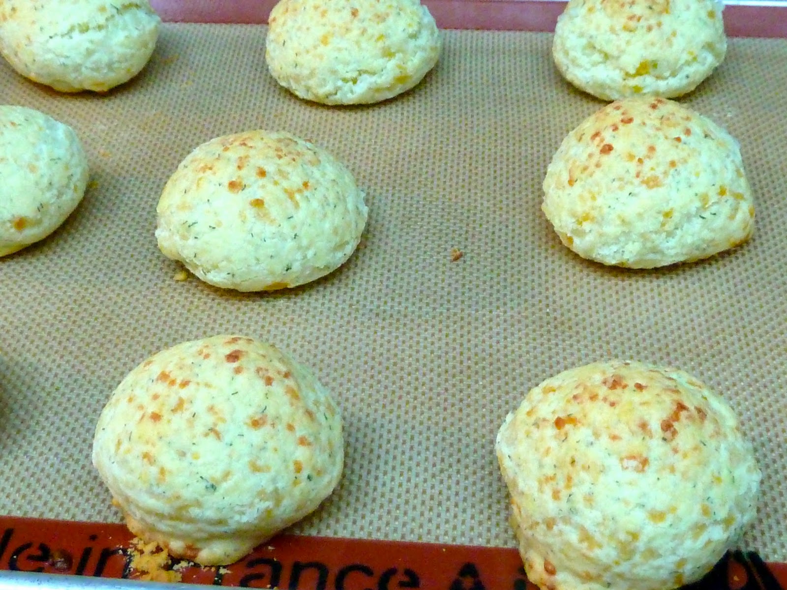 Gluten Free Baking Bear: GLUTEN FREE BRAZILIAN CHEESE BREAD or PÂO DE ...