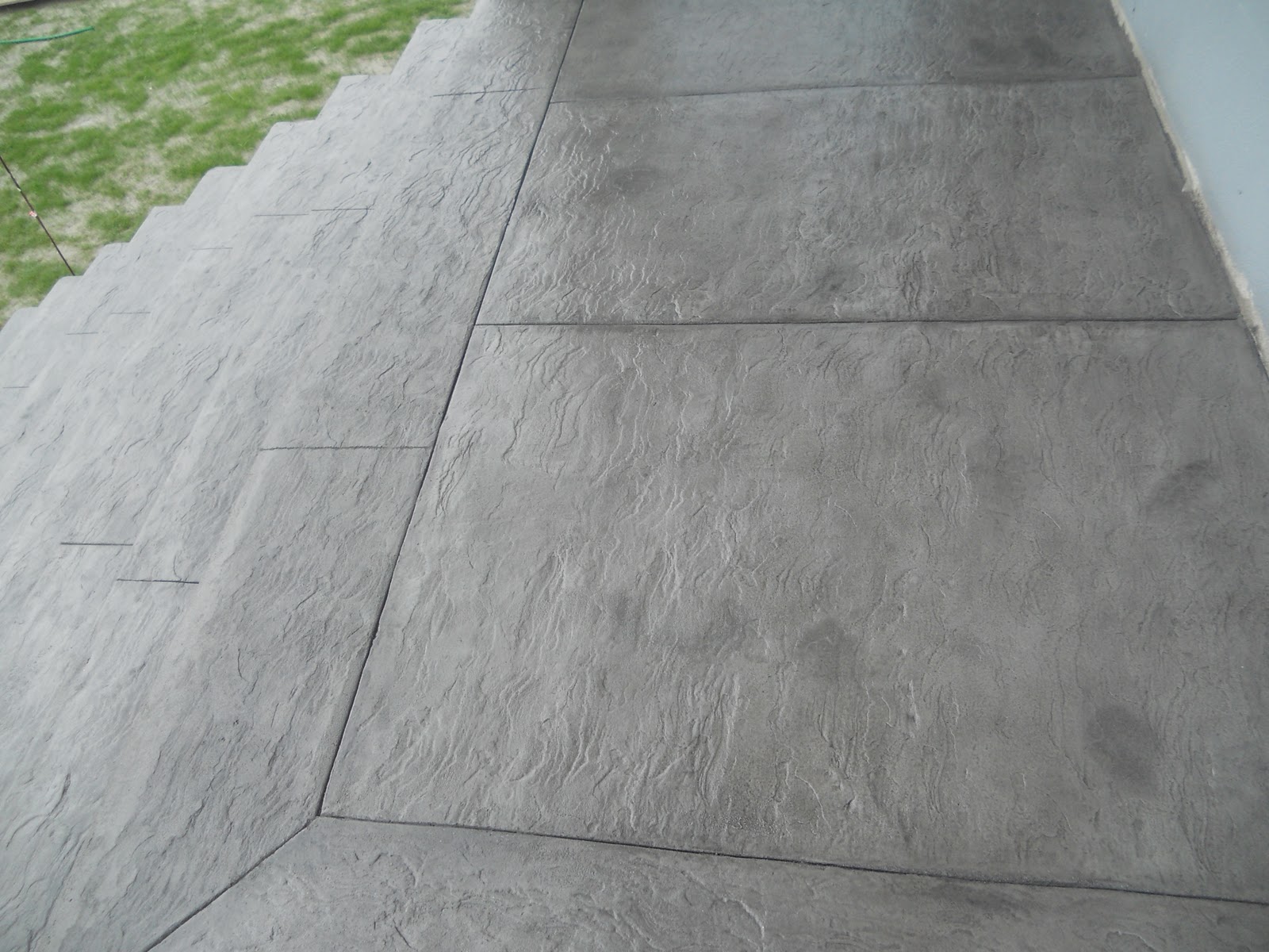 ΣΤΑΜΠΩΤΑ ΔΑΠΕΔΑ ΤΣΑΜΠΟΥΡΗΣ: OVERLAY stamped concrete