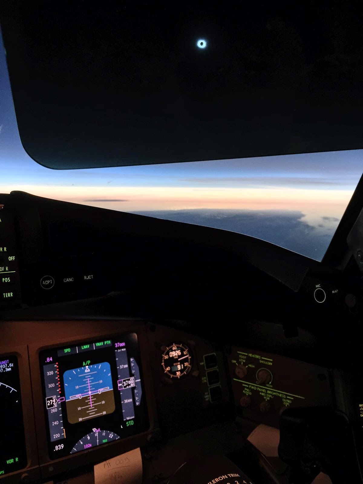 Sociolatte: Eclipse from a Cockpit: 2015