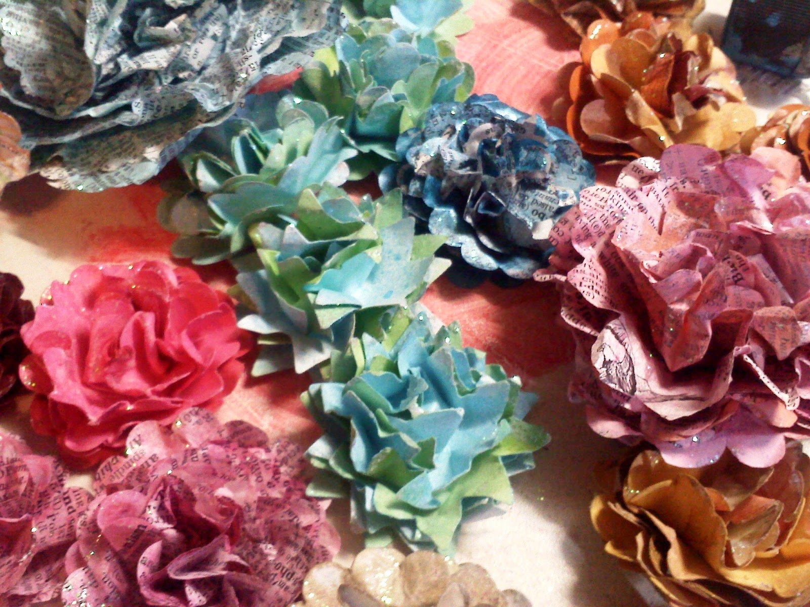 Lana Jo's Paper Scraps n More: Easy Peasy Dimensional flowers!!!