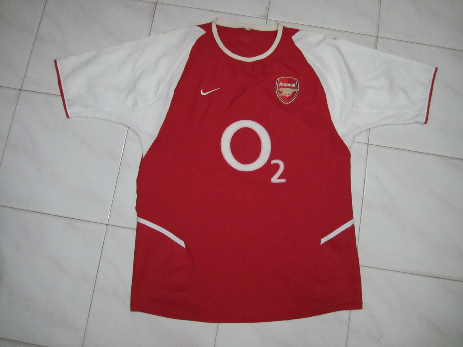 BundleWalla: Arsenal Home O2 Jersey 2002 SOLD