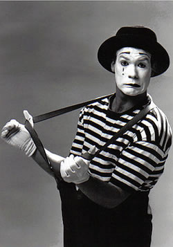The Best of Paris: Mime Schools in Paris