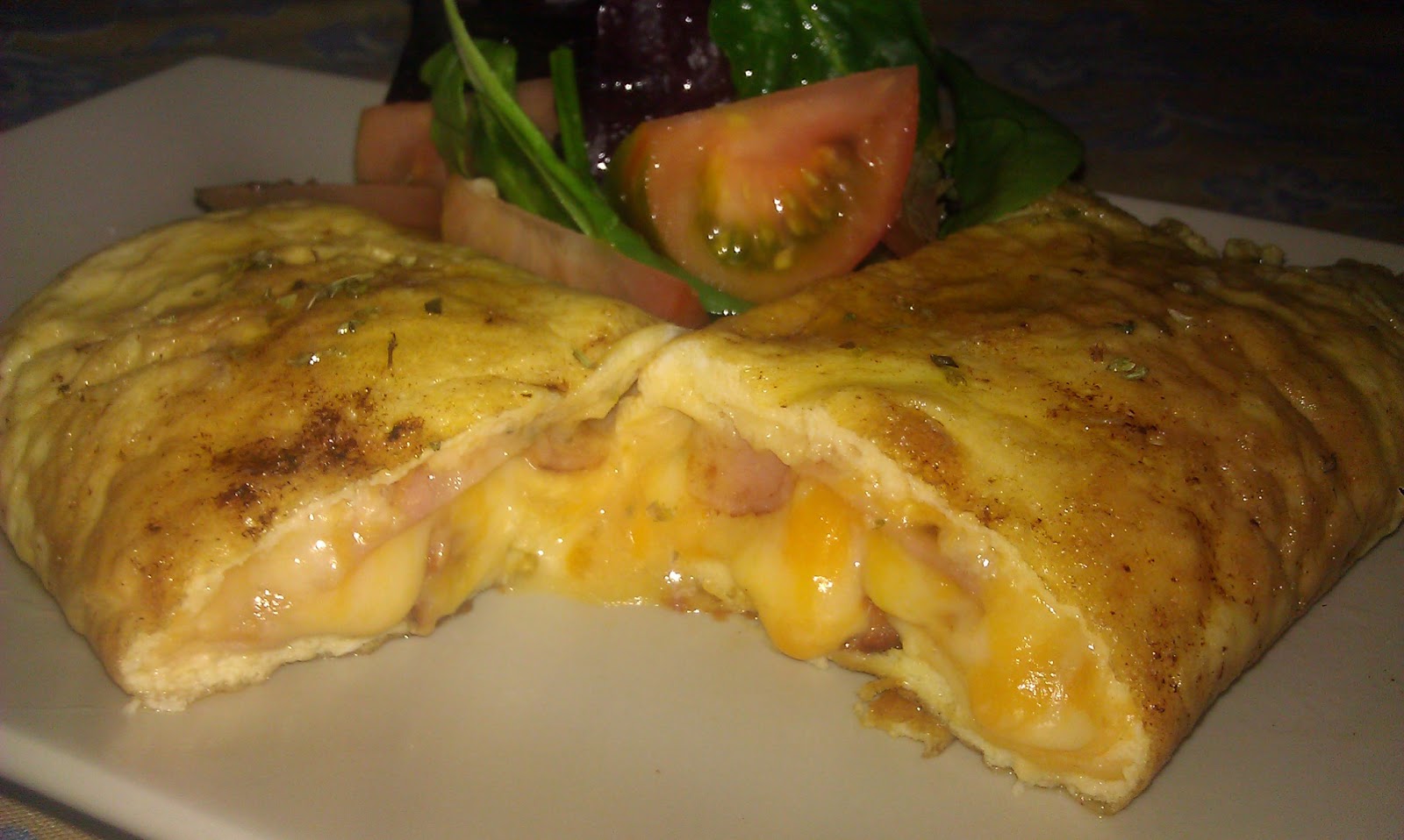 Comiendo bajo la Luna / Recetas : "Tortilla Rellena"