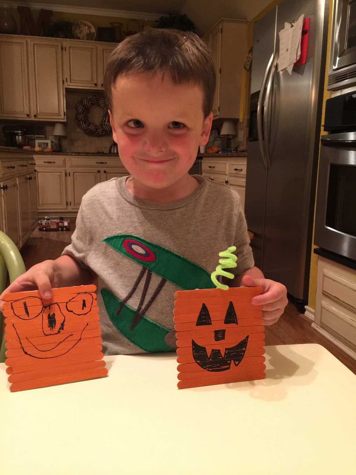 Momfessionals: Easy Peasy Halloween Craft