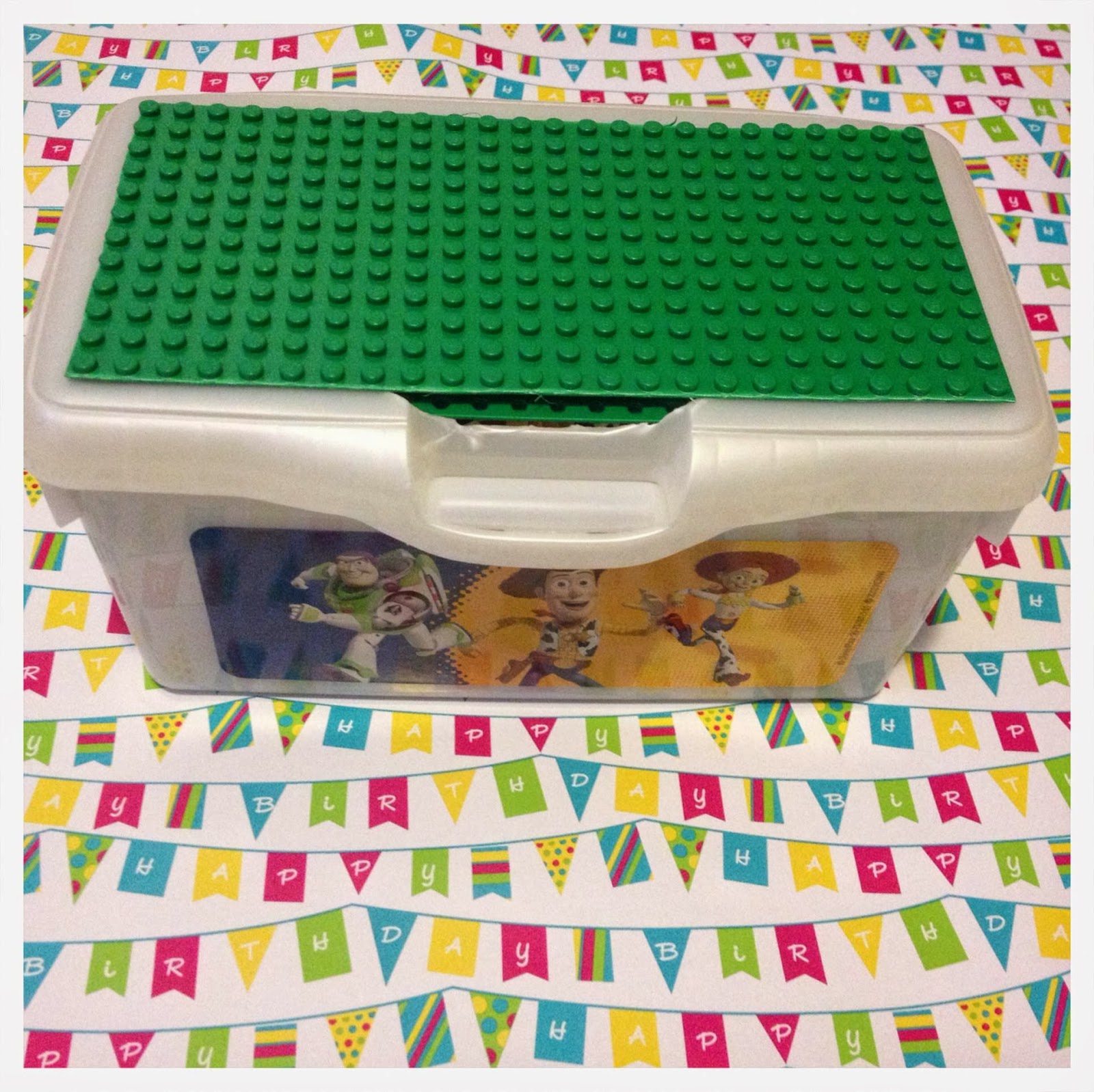 Becky Emerick: Travel LEGO Box: Pinterest Success!