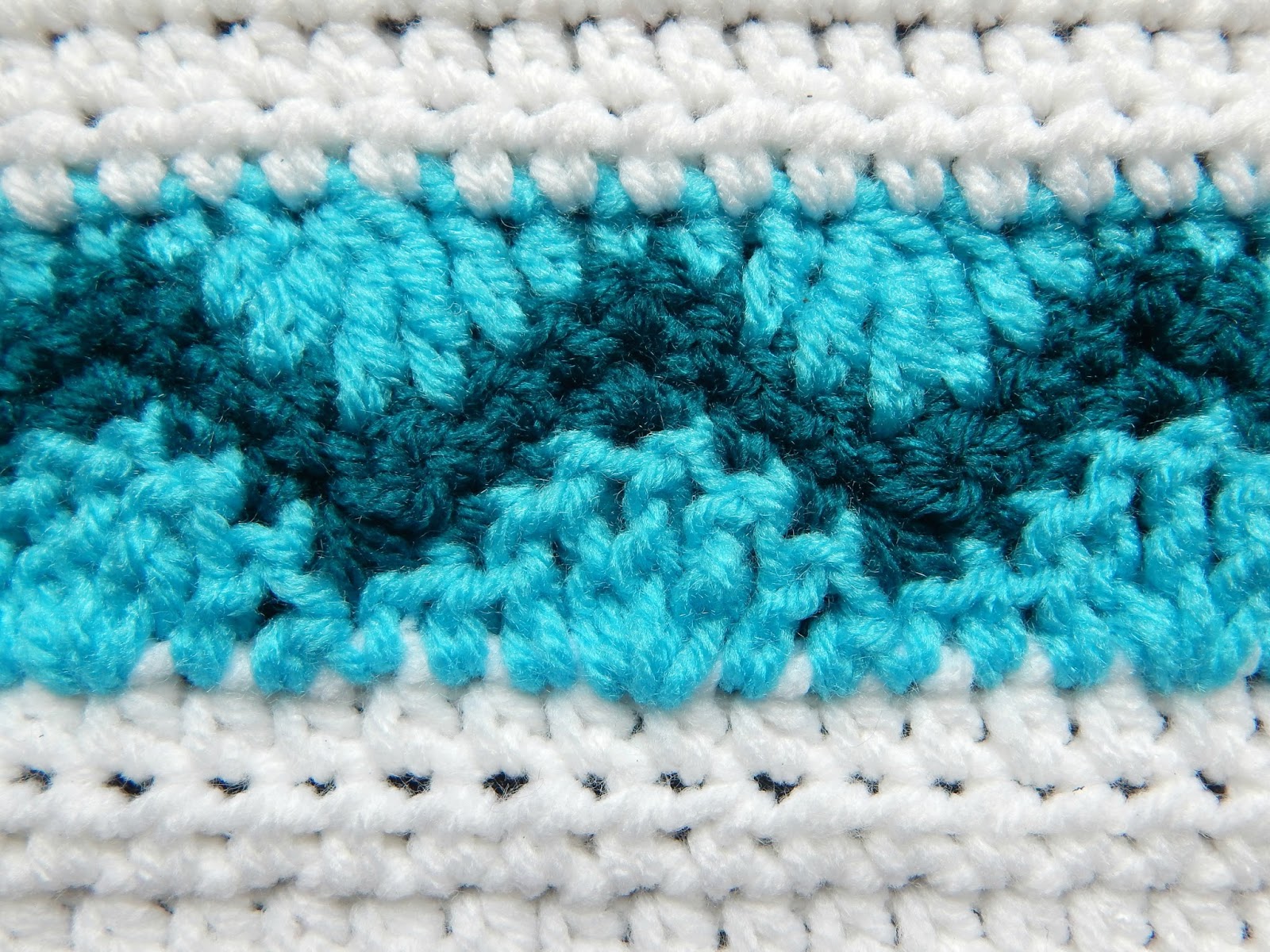 Crafting Friends Designs: CAL Section 3: Wave and Chevron Crochet Stitch
