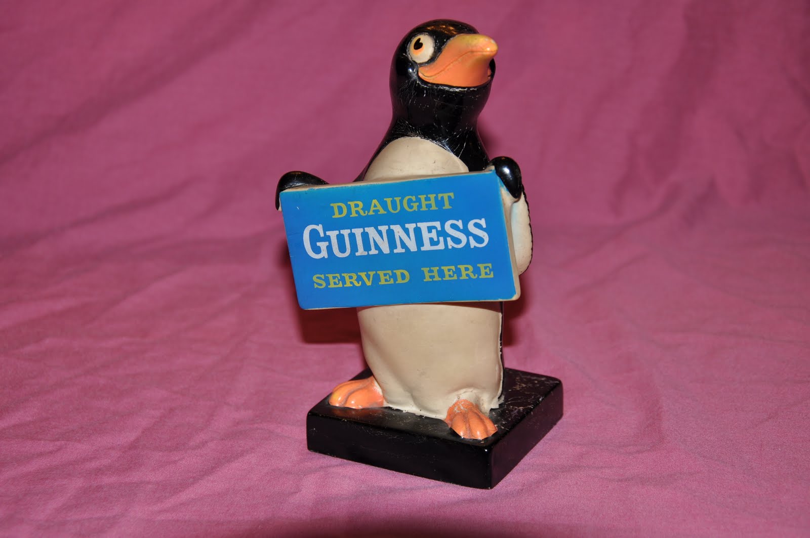 Guinness Collection: Labels, Carlton Ware, Wade, Gilroy, Doctors Books ...