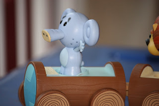 Mellow Mummy: Raa Raa the Noisy Lion - Huffty's Interactive Train ...