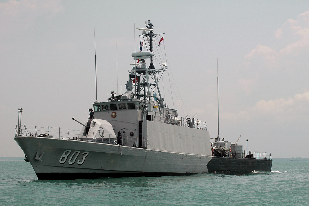 Garuda Militer: ★ FPB-57