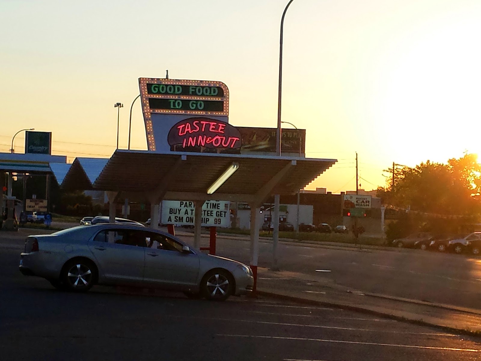 History and Culture by Bicycle: Search for the Best Loose Meat - Tastee ...