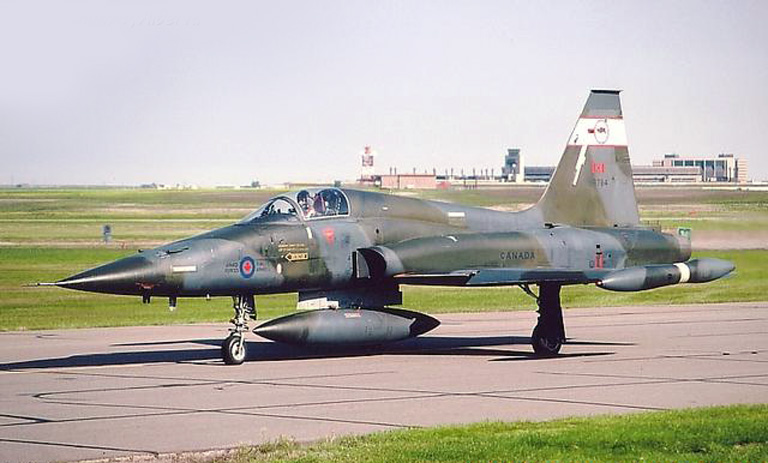 nhungdoicanh: Canadair CF-5/CF-116 Freedom Fighter