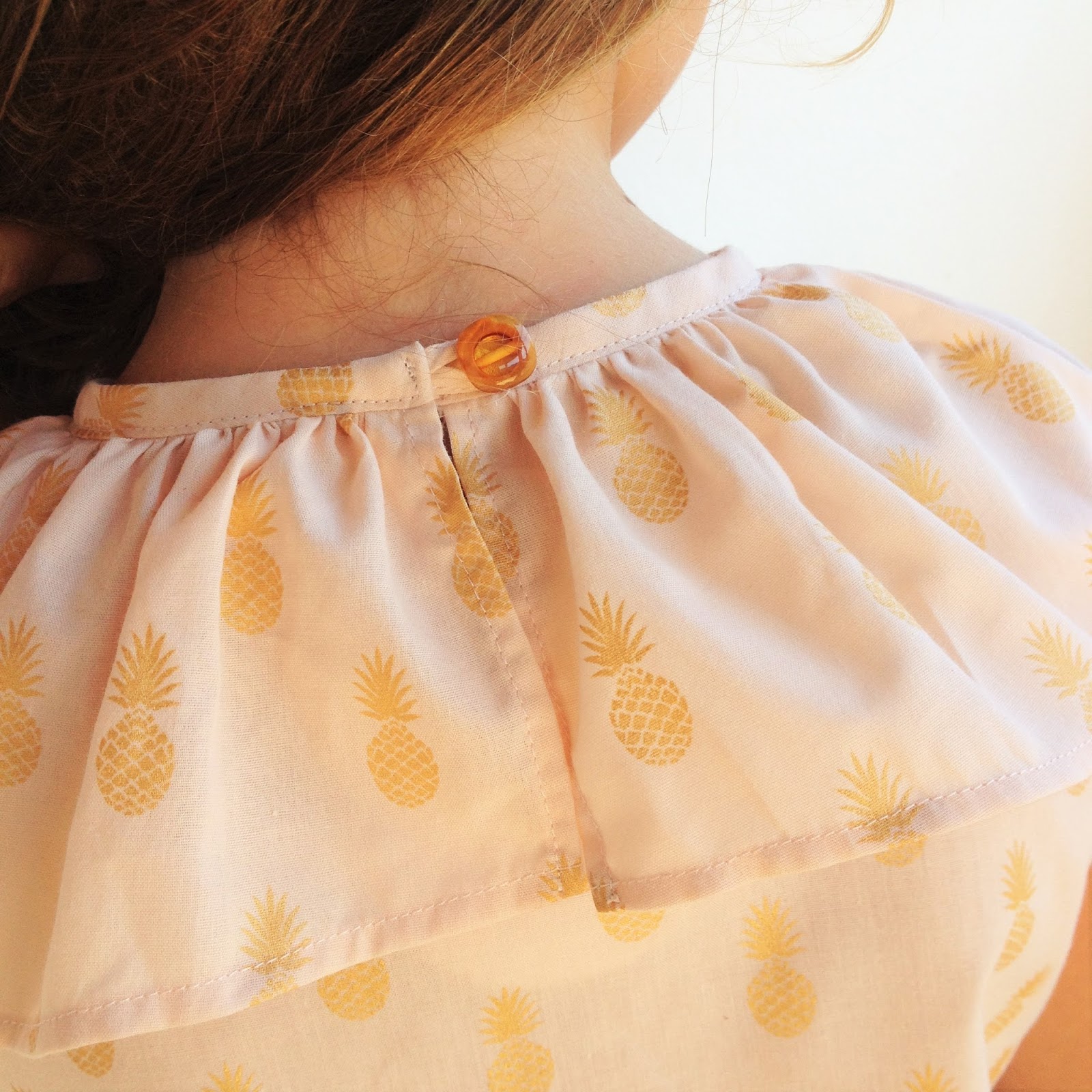 do guincho: ANSPIRED . RUFFLE TOP