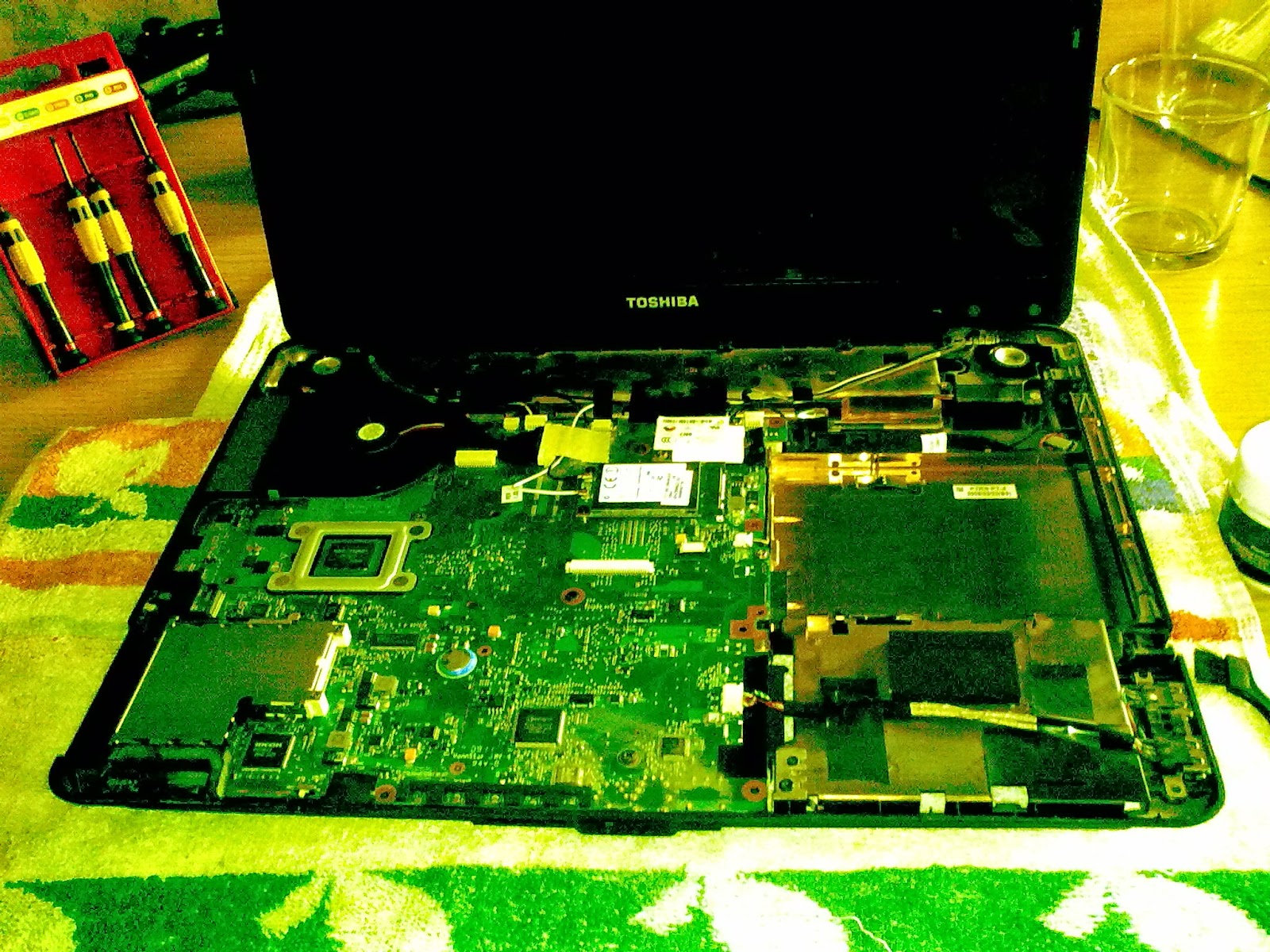 Intruso Digital: Posible Solución con portátil Toshiba A300-27X