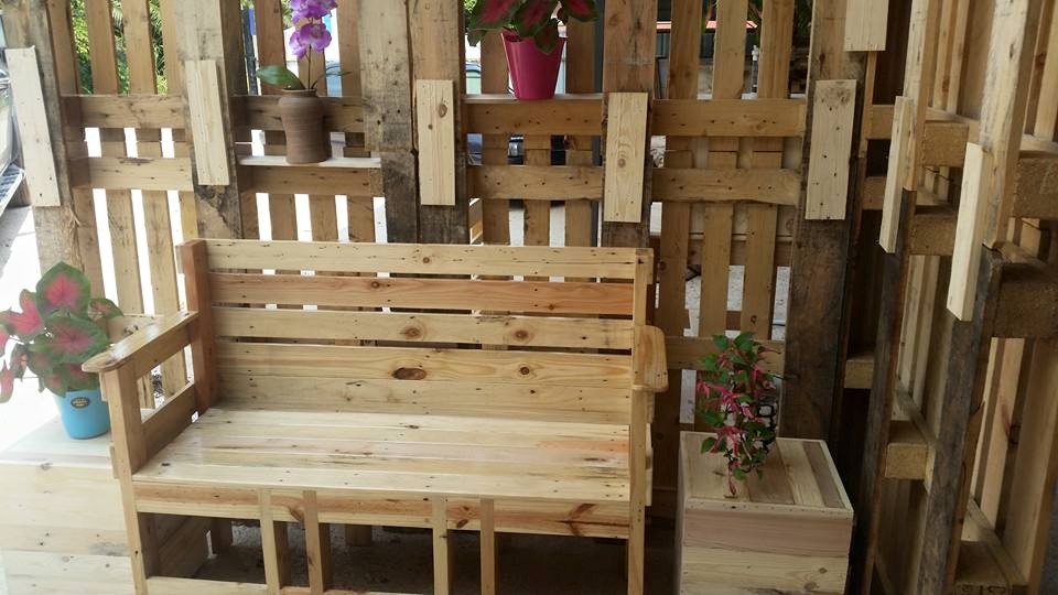 Kayu Warisan Malaysia: Perabut dan bekalan kayu pallet ( pine wood )