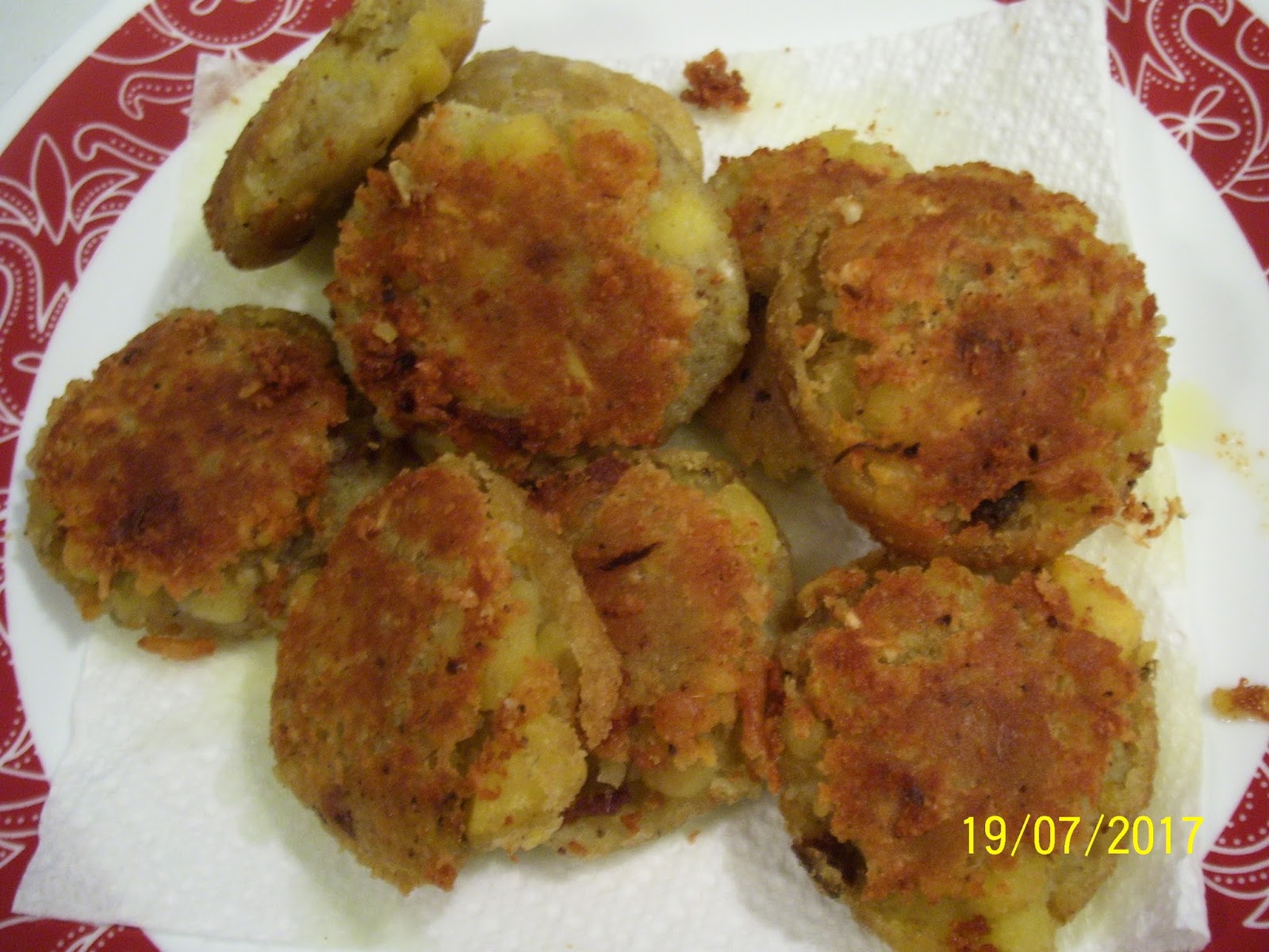 Kitchen With a Purpose: Kacha Kola Kofta Recipe or Raw Banana Kofta Curry