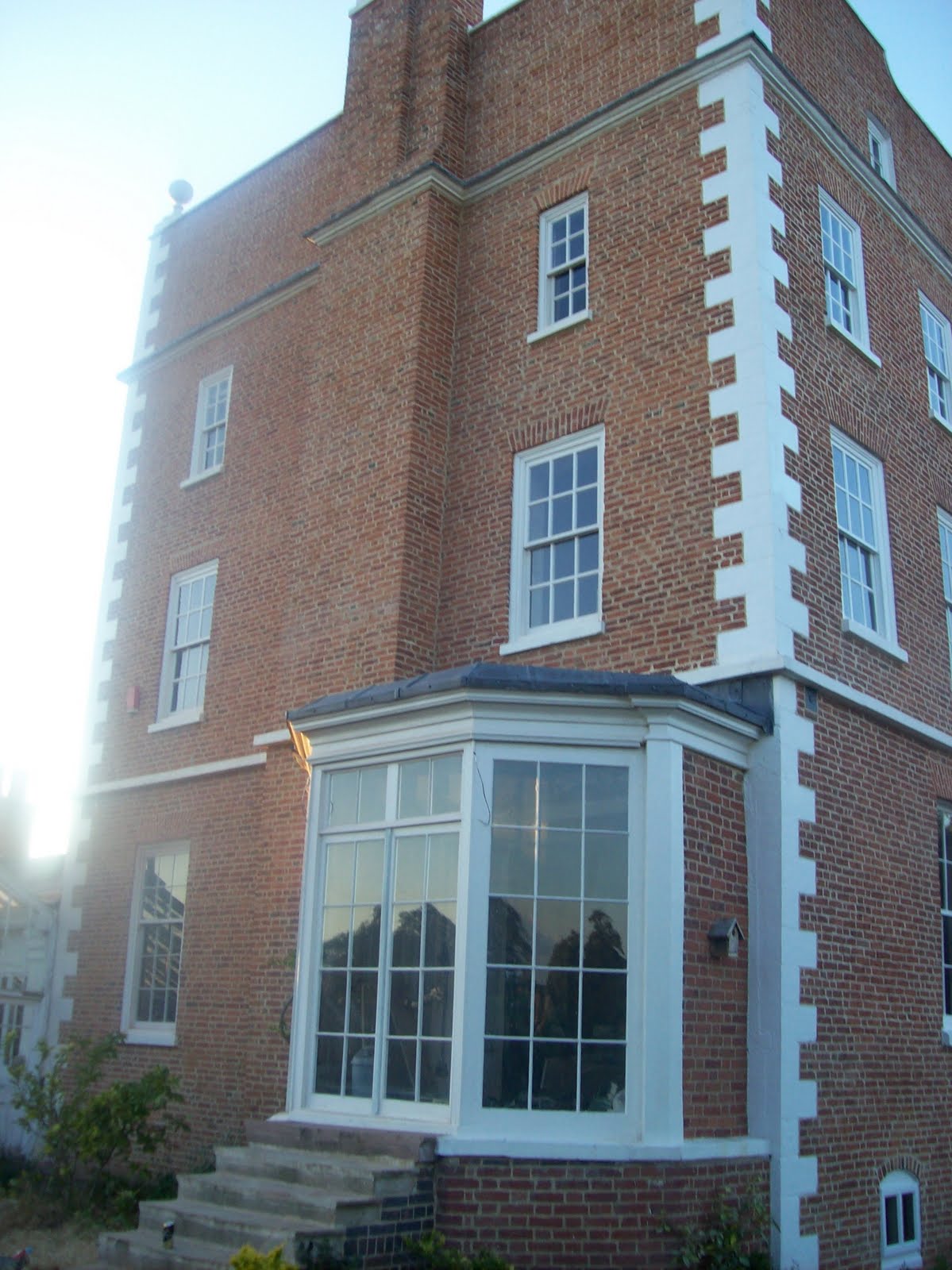 A GHOST HUNTERS DIARY: HANKELOW HALL