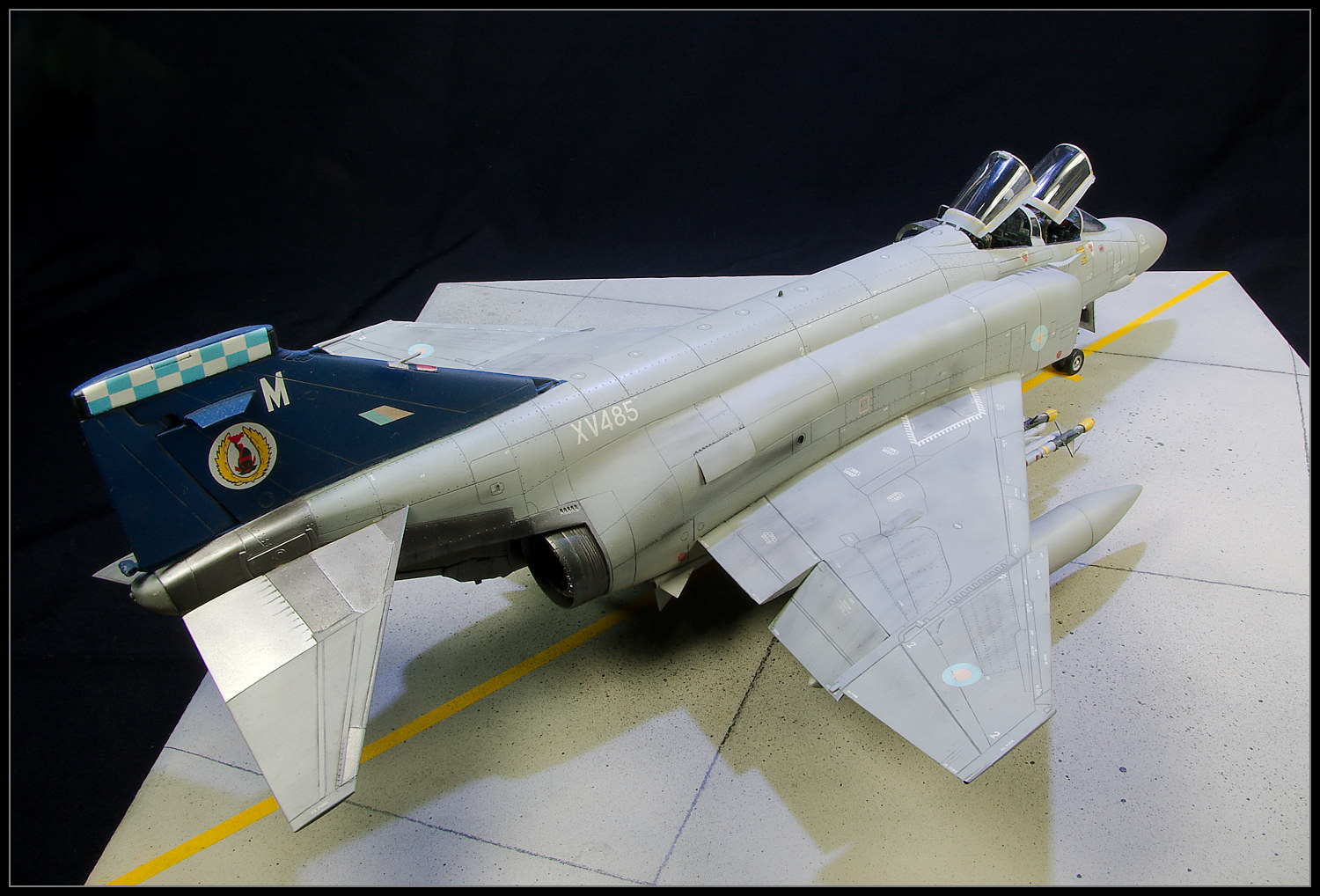The Hamfisted Modeller: 1/48 Hasegawa F-4 FGR-2 Phantom - No 19 Sqn ...