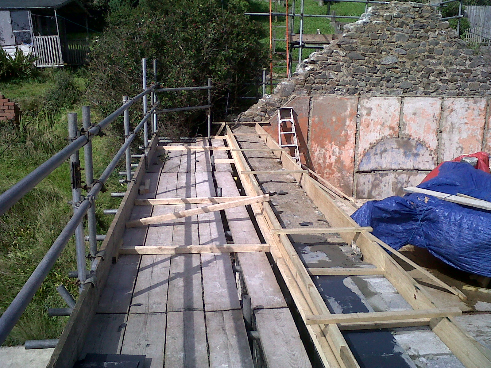 Amroth Project: CONCRETE RING BEAM CONSTRUCTION.