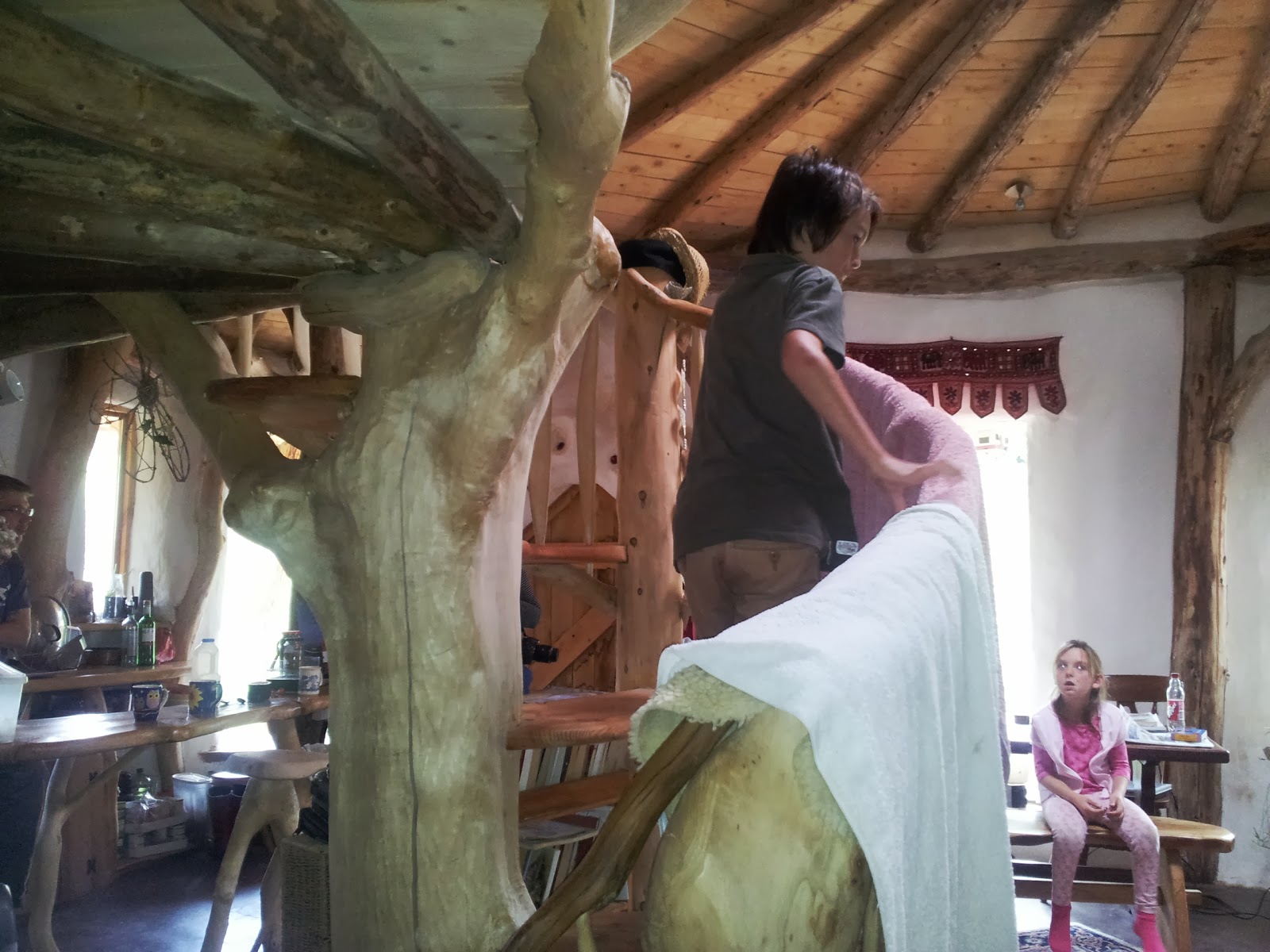 Our Visit to Charlie and Meg's Roundhouse - Diary of the Evans-Crittens