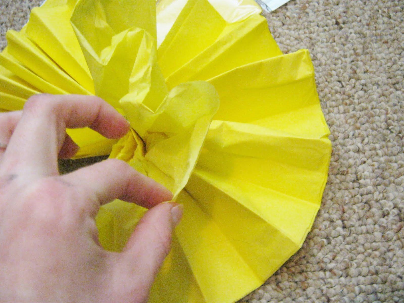 Raspberries and Ruffles: Hanging Tissue Ball Tutorial