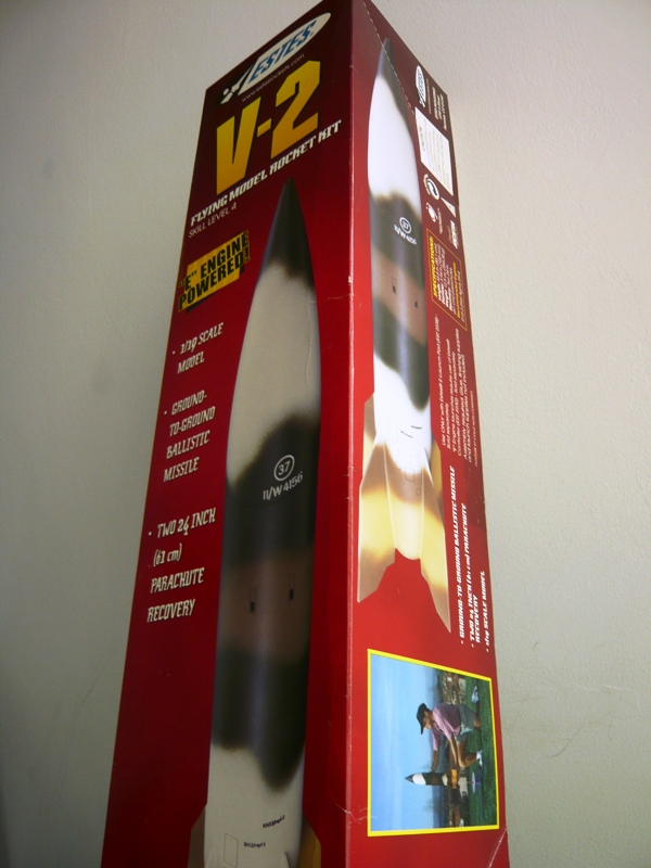 Pillbox Hobbies, Crafts n Curios: Estes V2 Rocket Model