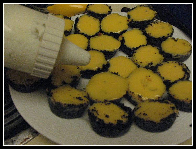 Sisters in the Kitchen: Bite-Size Oreo® Key Lime Pies