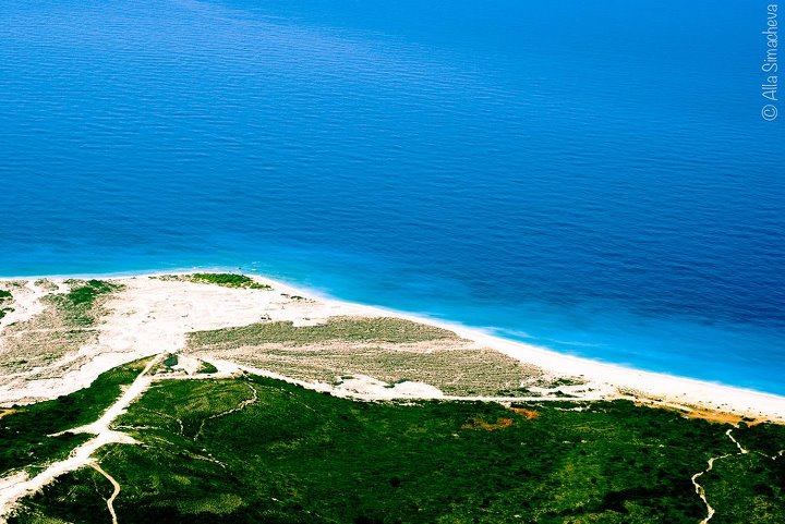 Palace view Llogaraja ~ Entertainment-Enter