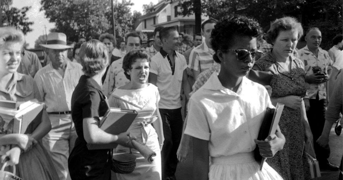 Elizabeth Eckford and Hazel Bryan: The Story Behind the Famous Little ...