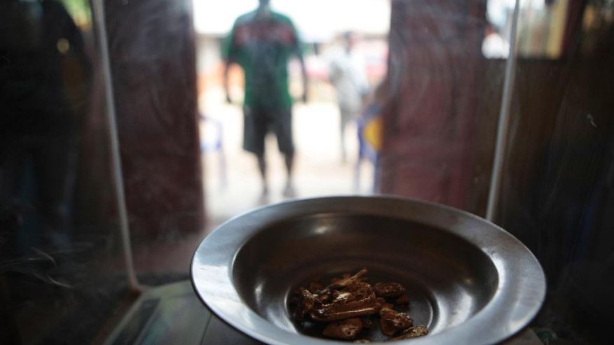 Goudwinning in Suriname: 04/19/14