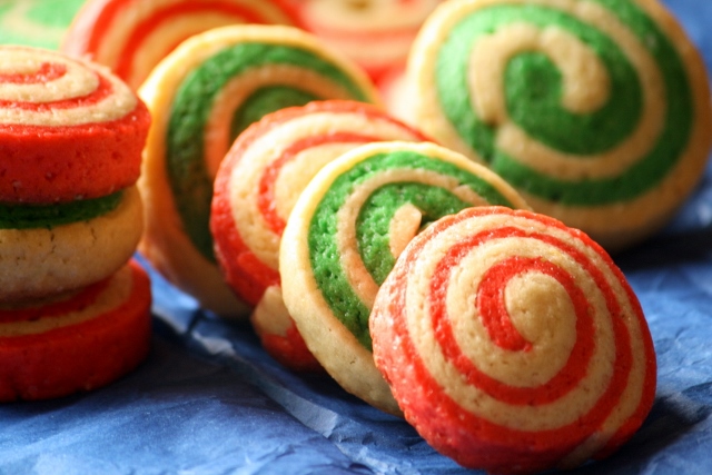Rueditas de menta (galletitas) / Mint pinwheel cookies - Chipa by the Dozen