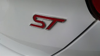 The Green I Signs Blog: Ford Focus ST Ford display team graphics for ...