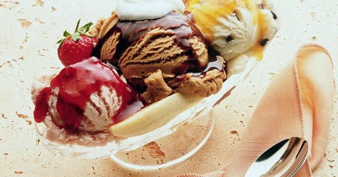 MEMBUAT ES KRIM COKLAT