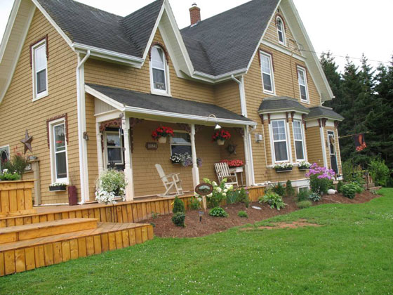 P.E.I. Heritage Buildings: Clinton Island-ell Farmhouse