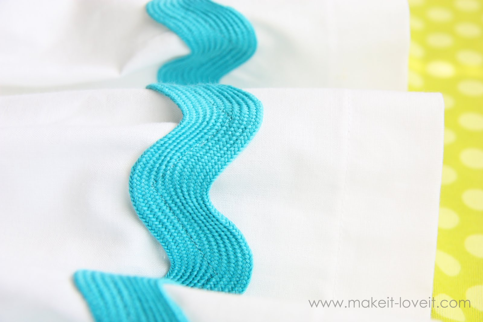 More spring dress/skirt ideas.......Jumbo Ric-Rac | Make It & Love It