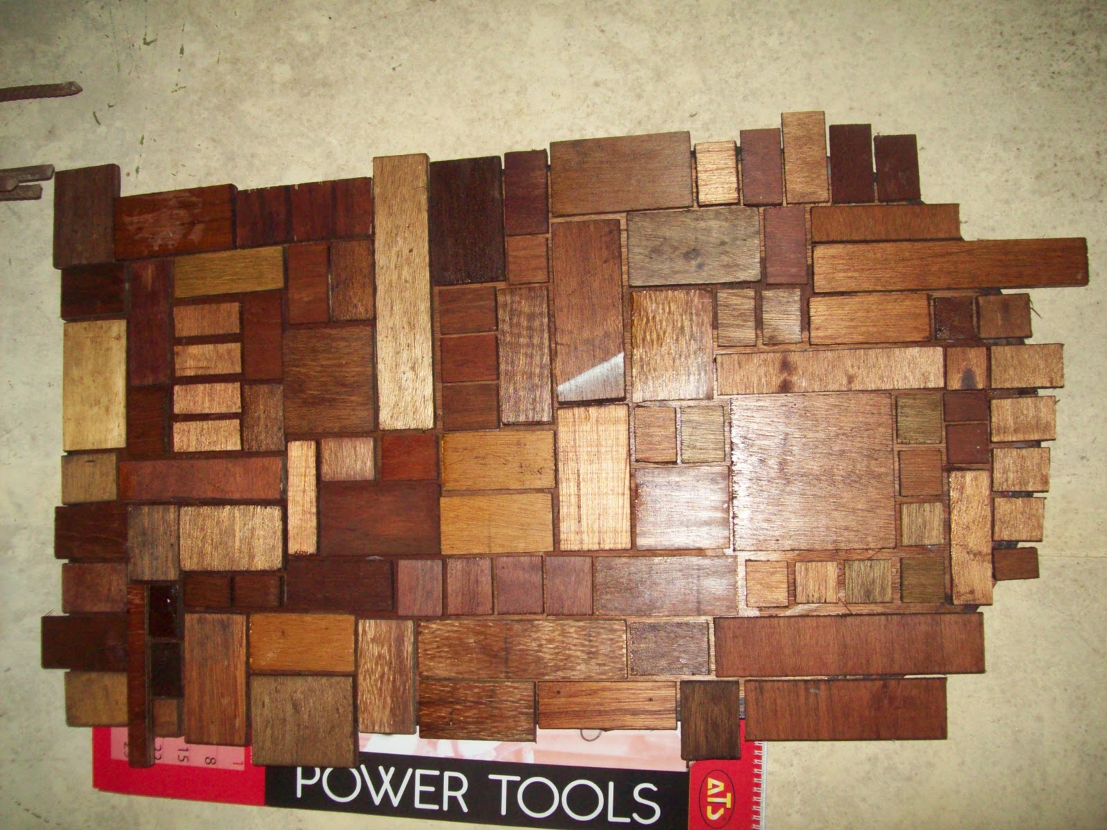 Green Holic: Limbah Kayu Jadi Benda Seni Padat Guna ~ Green Student ...