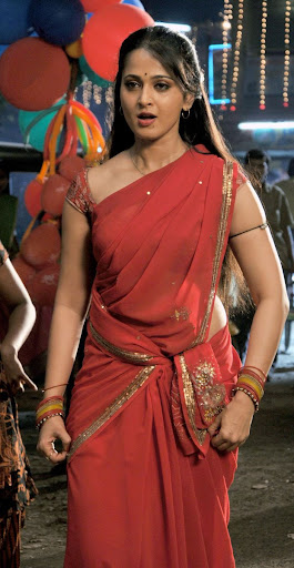 Anushka Dance Stills From Vedam Movie as saroja | haipics