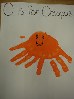 Behind the scenes: Mrs. Gloudemans' Class: Letter of the Week