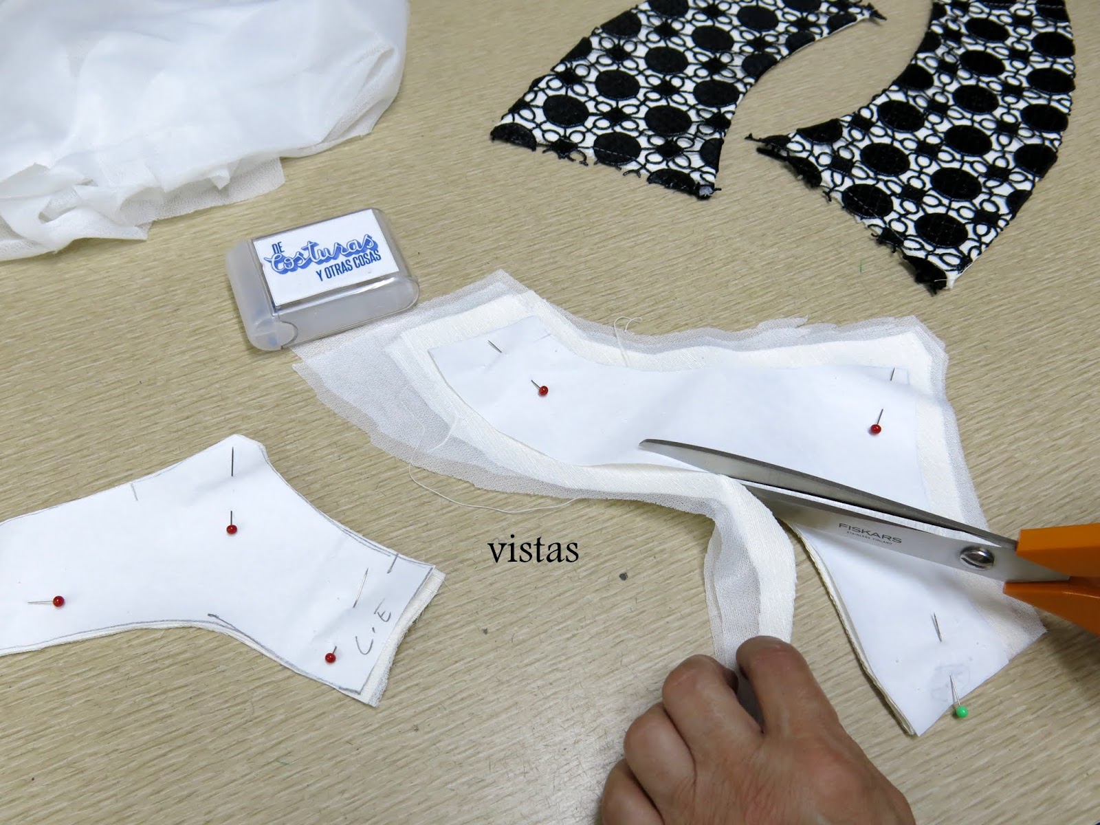 De costuras y otras cosas: VESTIDO EN BLANCO Y NEGRO