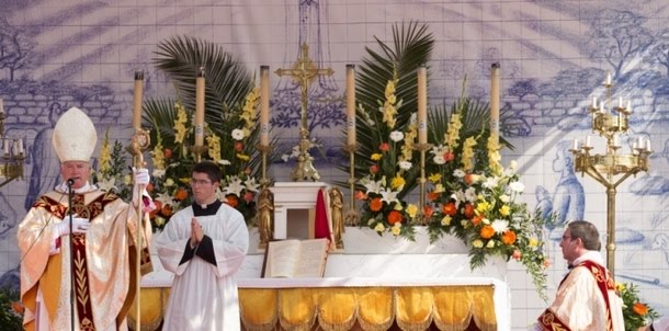 RZYMSKI KATOLIK: Bp. Bernard Fellay FSSPX: Nasza nadzieja jest zwrócona ...