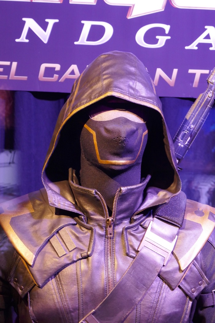 Hollywood Movie Costumes and Props: Jeremy Renner's Ronin costume from ...