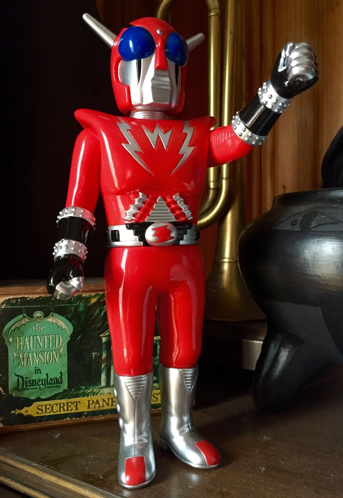 and everything else too: Giant Robot vs. Super Infra Man